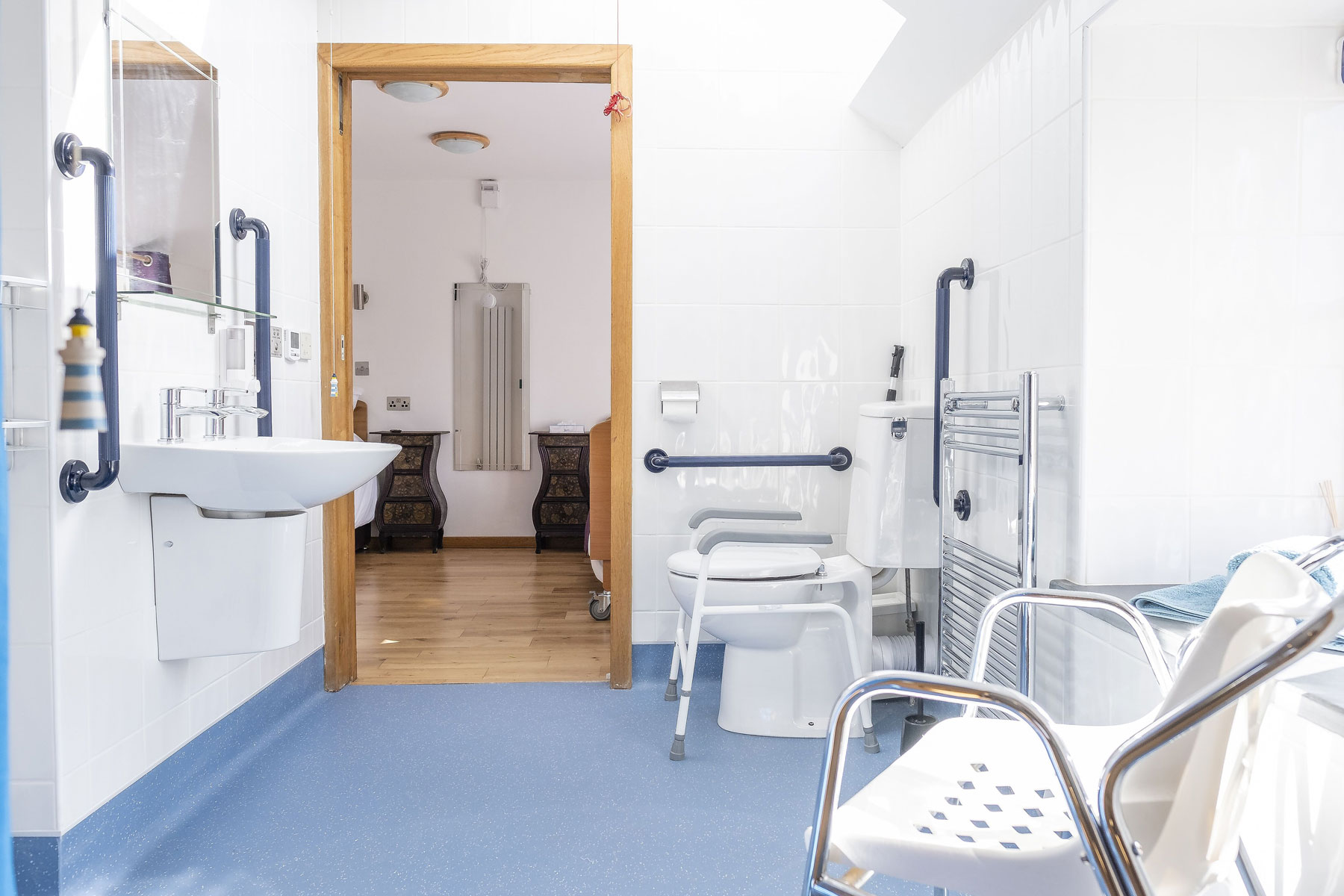 Accessibility Facilities - OTTER POOL BARN